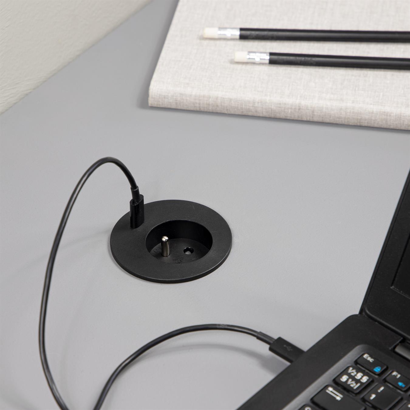 Powerdot Compact 62 - 1 socket type E, 1 USB-C charger 30W, blac